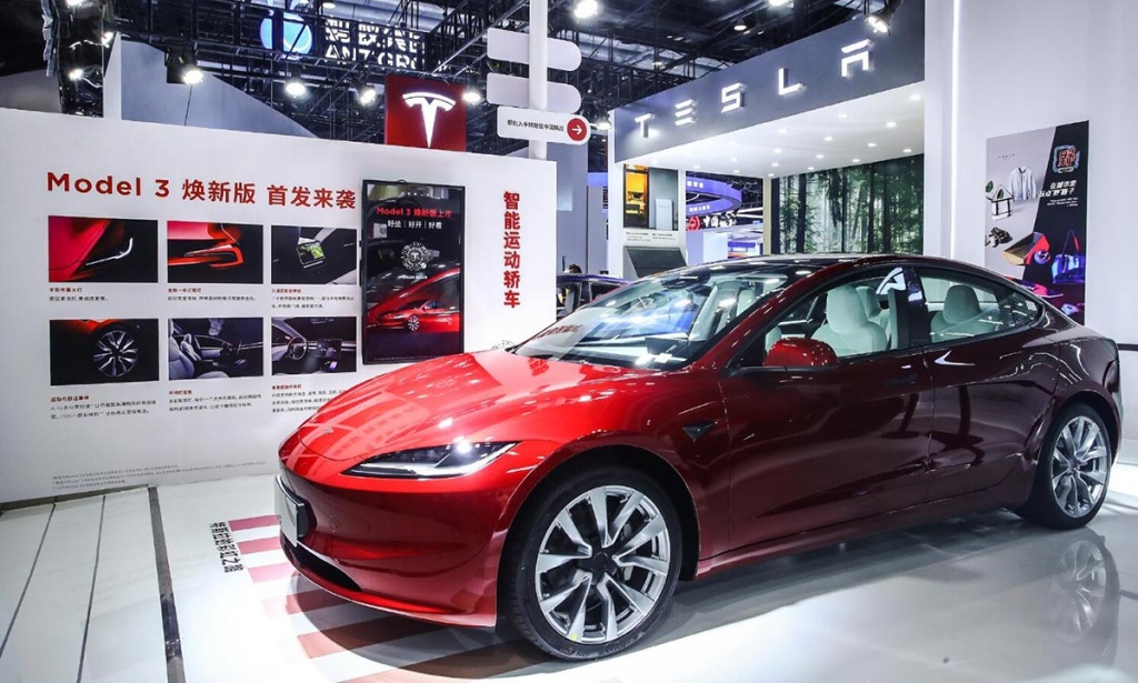 Tesla's Redesigned Model 3 Takes Center Stage at Beijing Trade Fair in ...