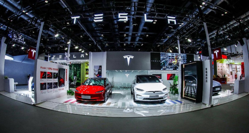Tesla's Redesigned Model 3 Takes Center Stage at Beijing Trade Fair in ...