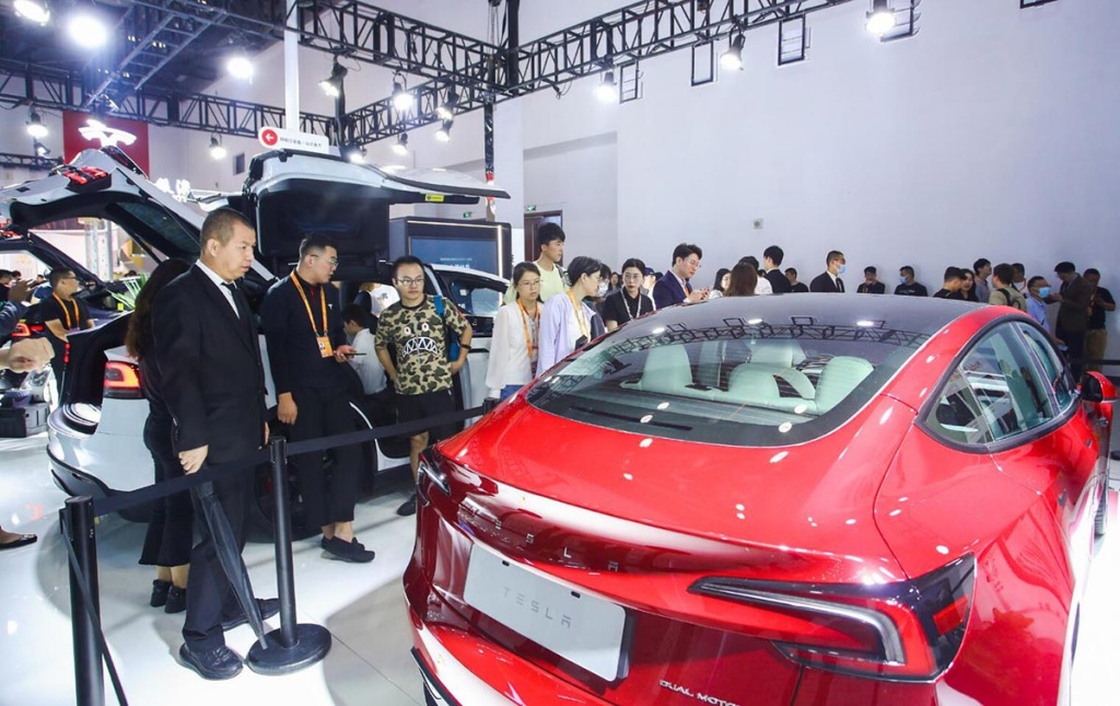 Tesla's Redesigned Model 3 Takes Center Stage at Beijing Trade Fair in ...