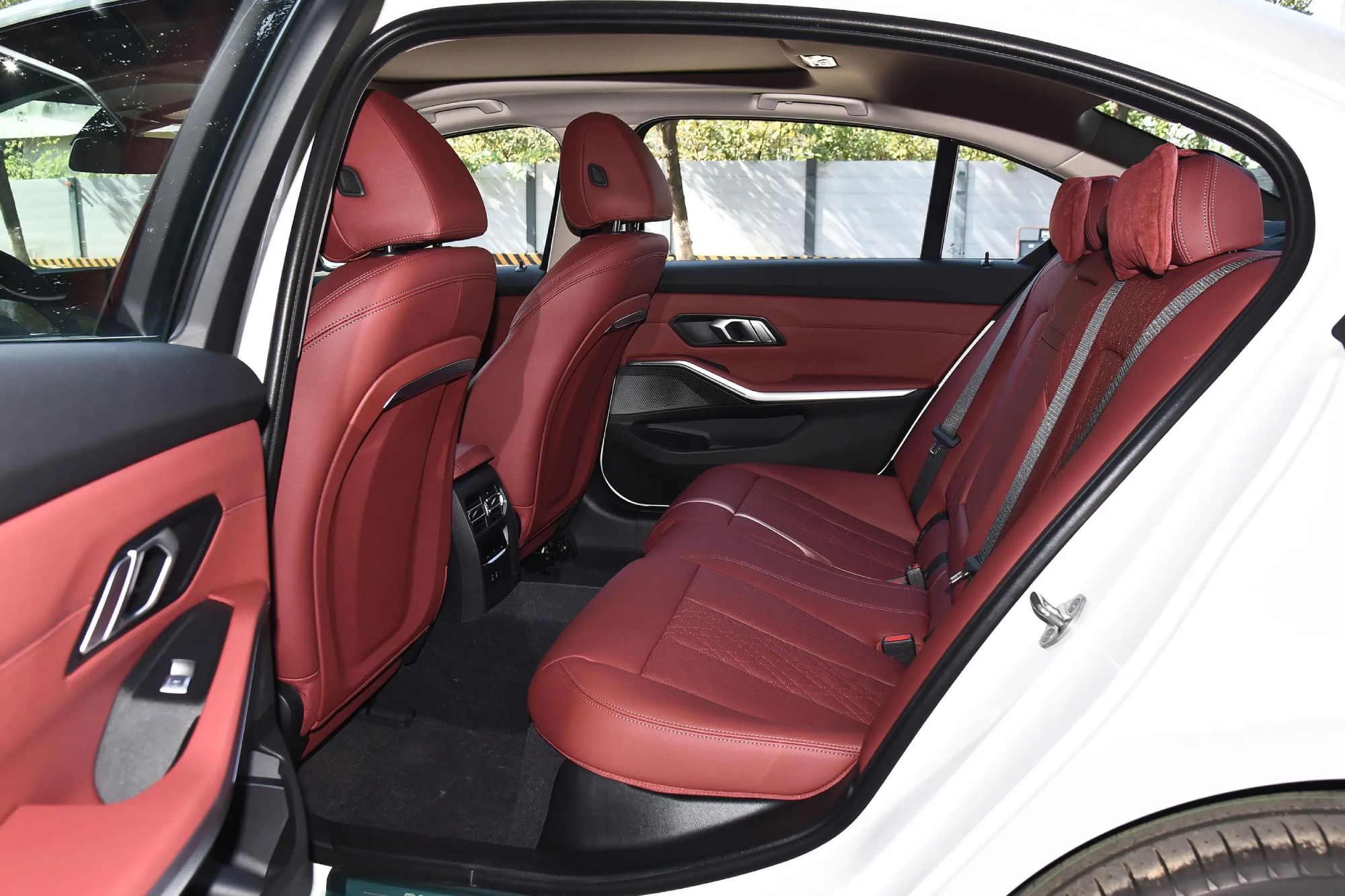 2024 BMW i3 Facelift eDrive 40 L Night Package 592KM - Auto in China