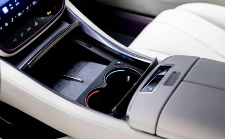 BYD Yangwang U7 PHEV: A Game-Changing Hybrid with Stunning Features - Auto in China