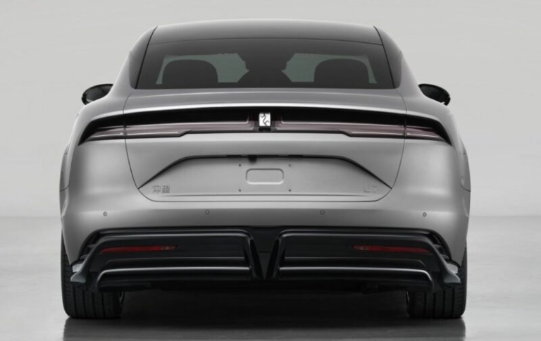 BYD Yangwang U7 PHEV: A Game-Changing Hybrid with Stunning Features - Auto in China