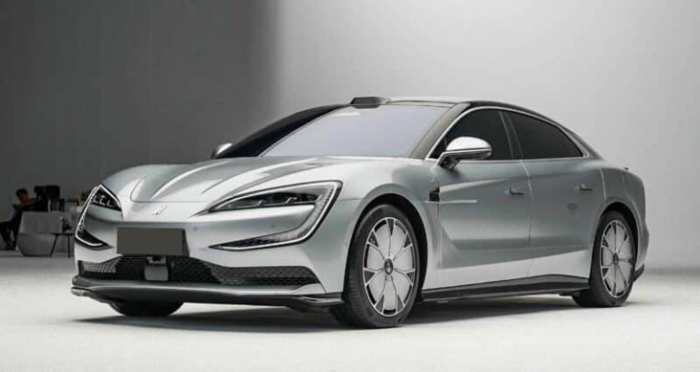 BYD Yangwang U7 PHEV: A Game-Changing Hybrid with Stunning Features - Auto in China