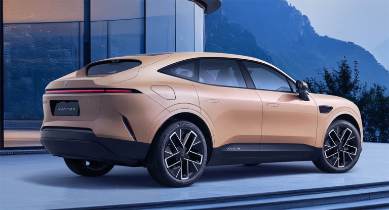 Avatr Launches Updated Avatr 11 SUV with New Hybrid Variants - Auto in ...