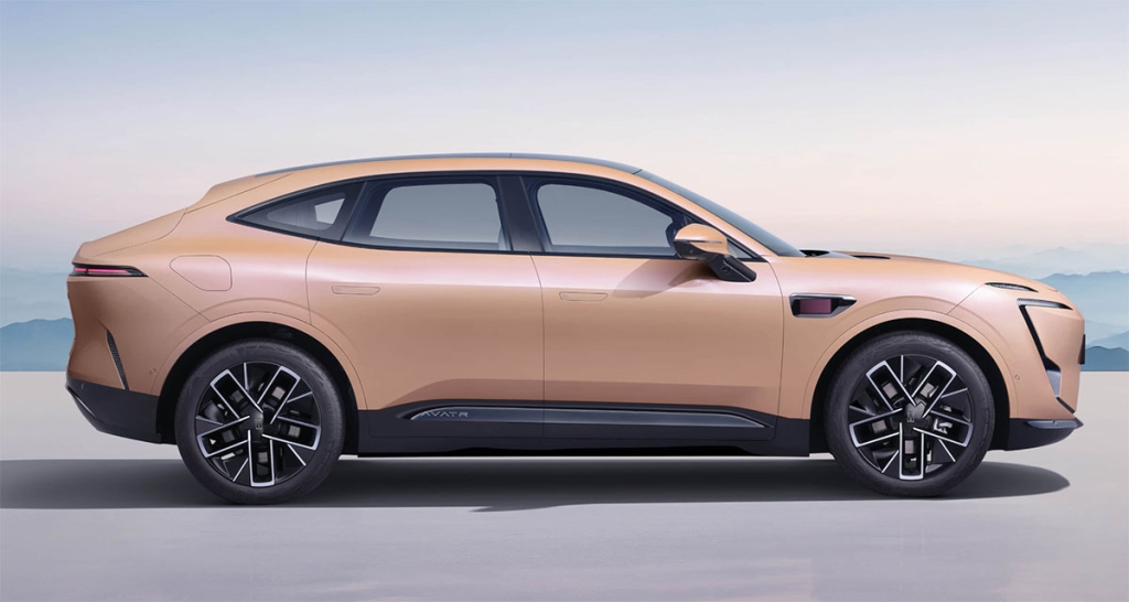 Avatr Launches Updated Avatr 11 SUV with New Hybrid Variants - Auto in China