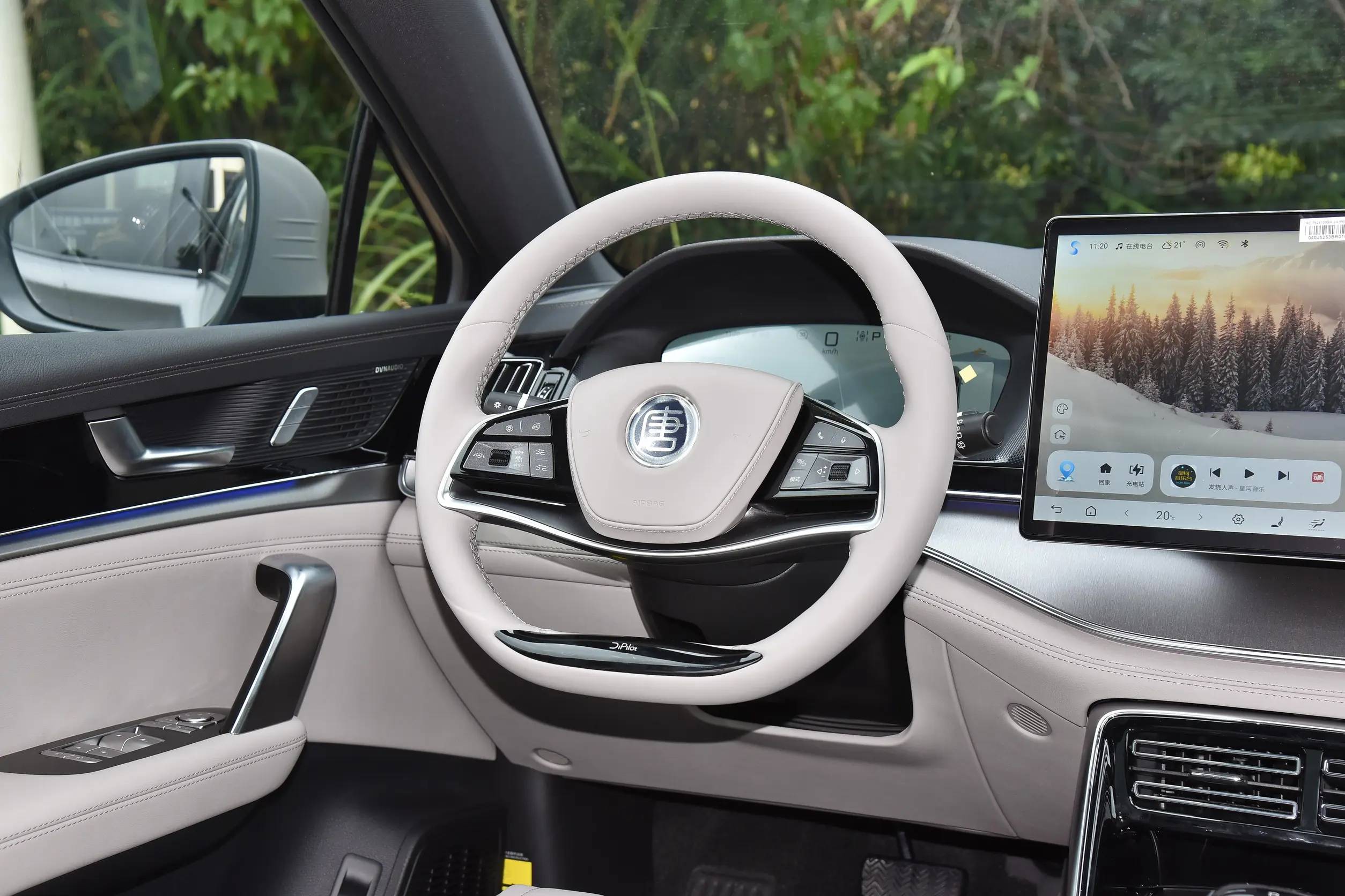 2025 BYD Tang DM-i 1.5T 156 hp L4 plug-in hybrid China Car Exporter - Auto in China