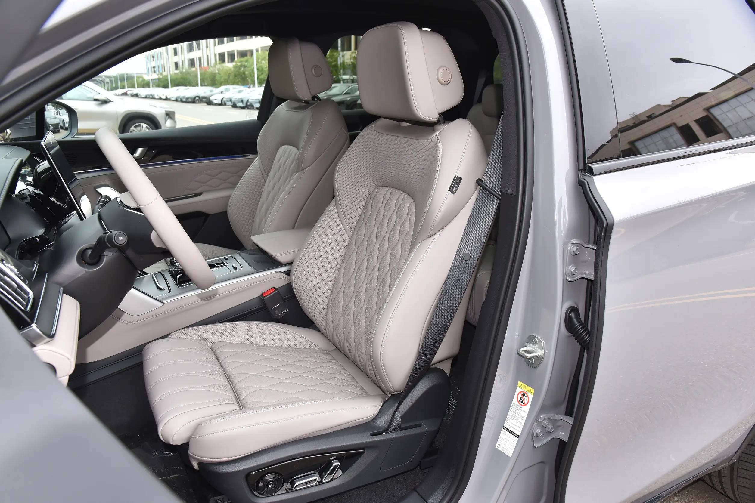 2025 BYD Tang DM-i 1.5T 156 hp L4 plug-in hybrid China Car Exporter - Auto in China