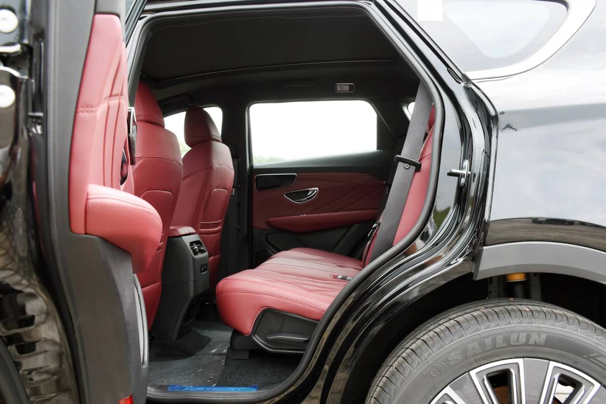 2025 JETOUR X70 PLUS 1.5T 6DCT 5-seater China Car Dealer - Auto in China