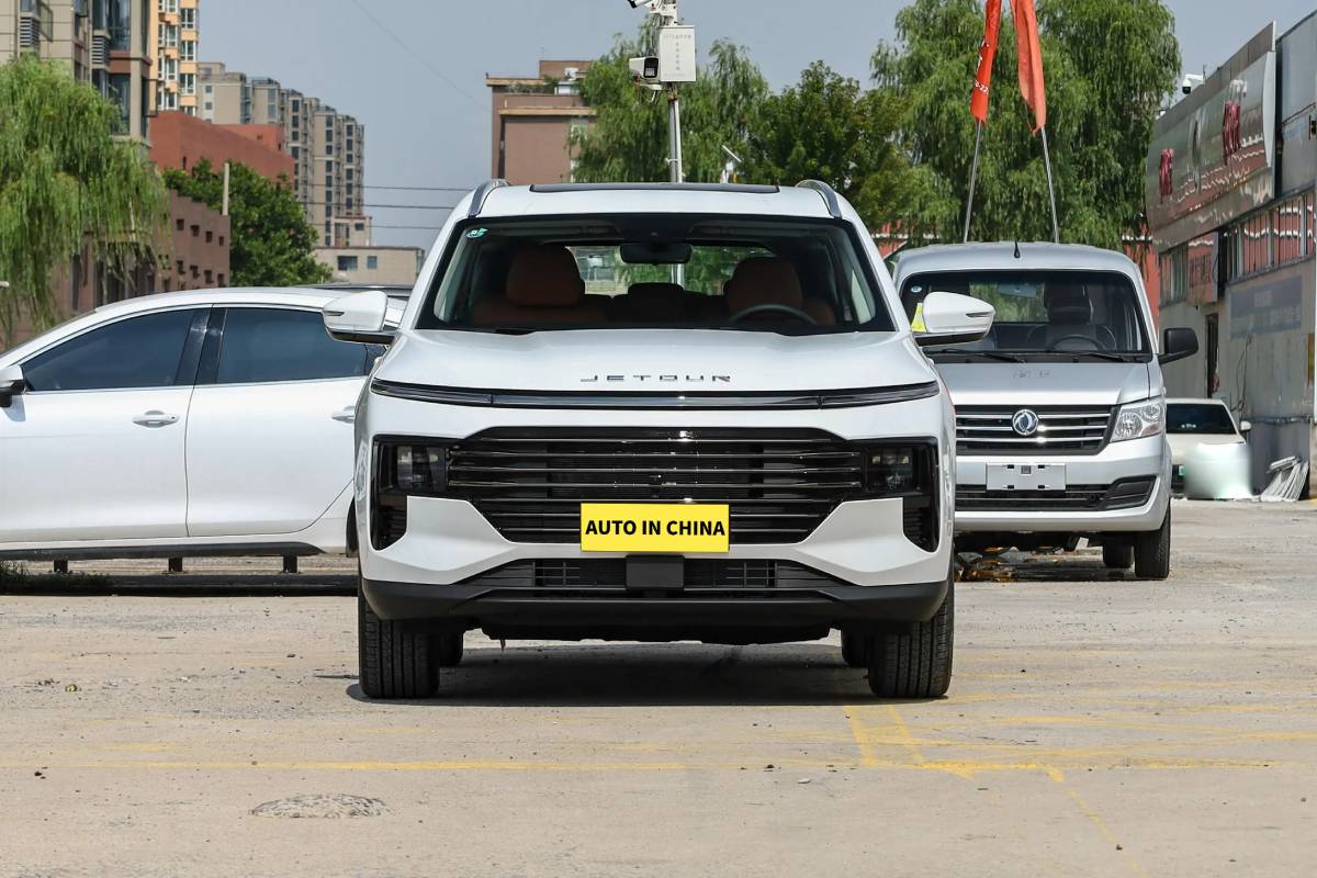 2025 JETOUR X70 PLUS 1.5T 6DCT 5 places Chine Concessionnaire automobile - Auto en Chine