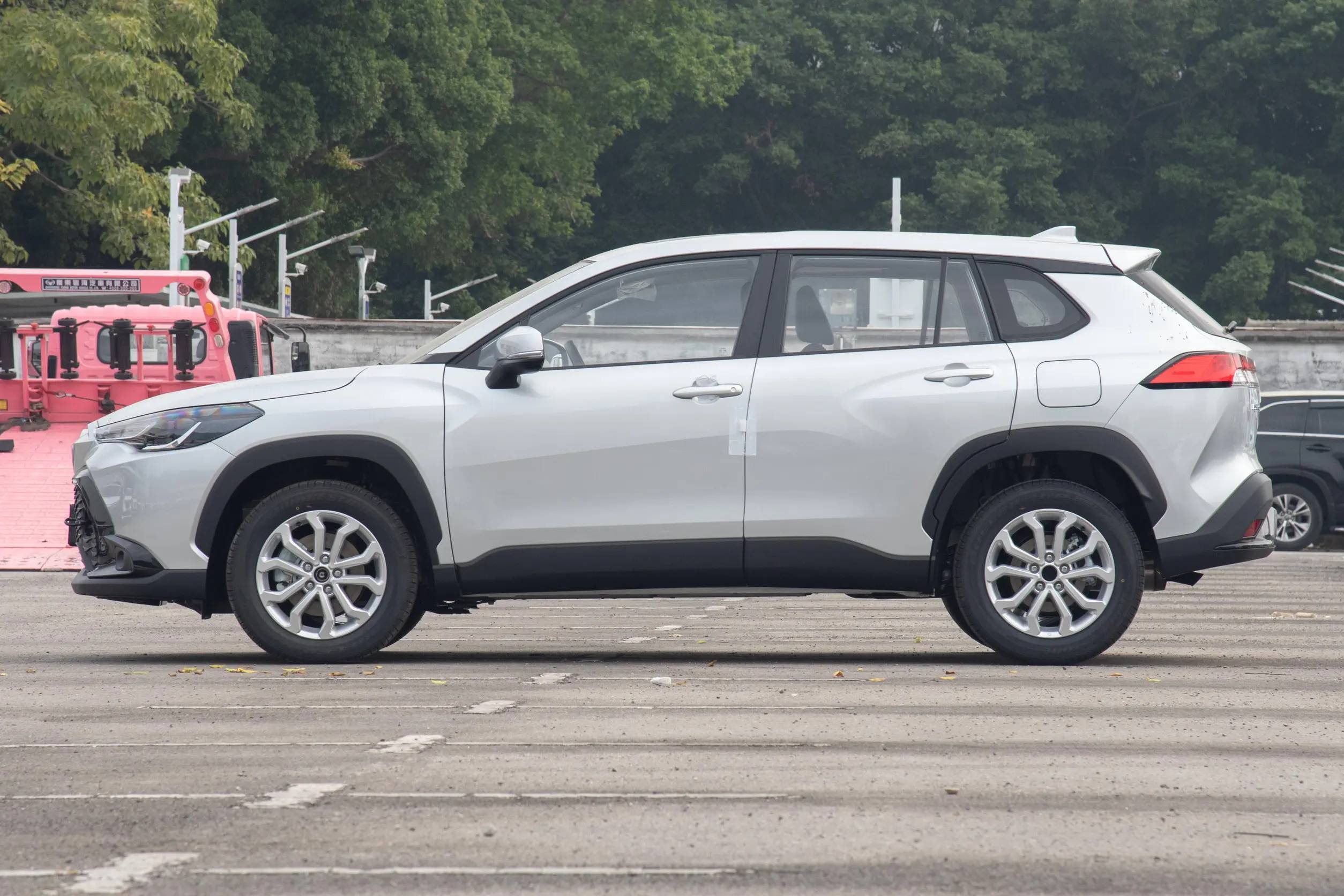 2025 Toyota Frontlander 2.0L 171hp L4 China Car Exporter - Auto na China