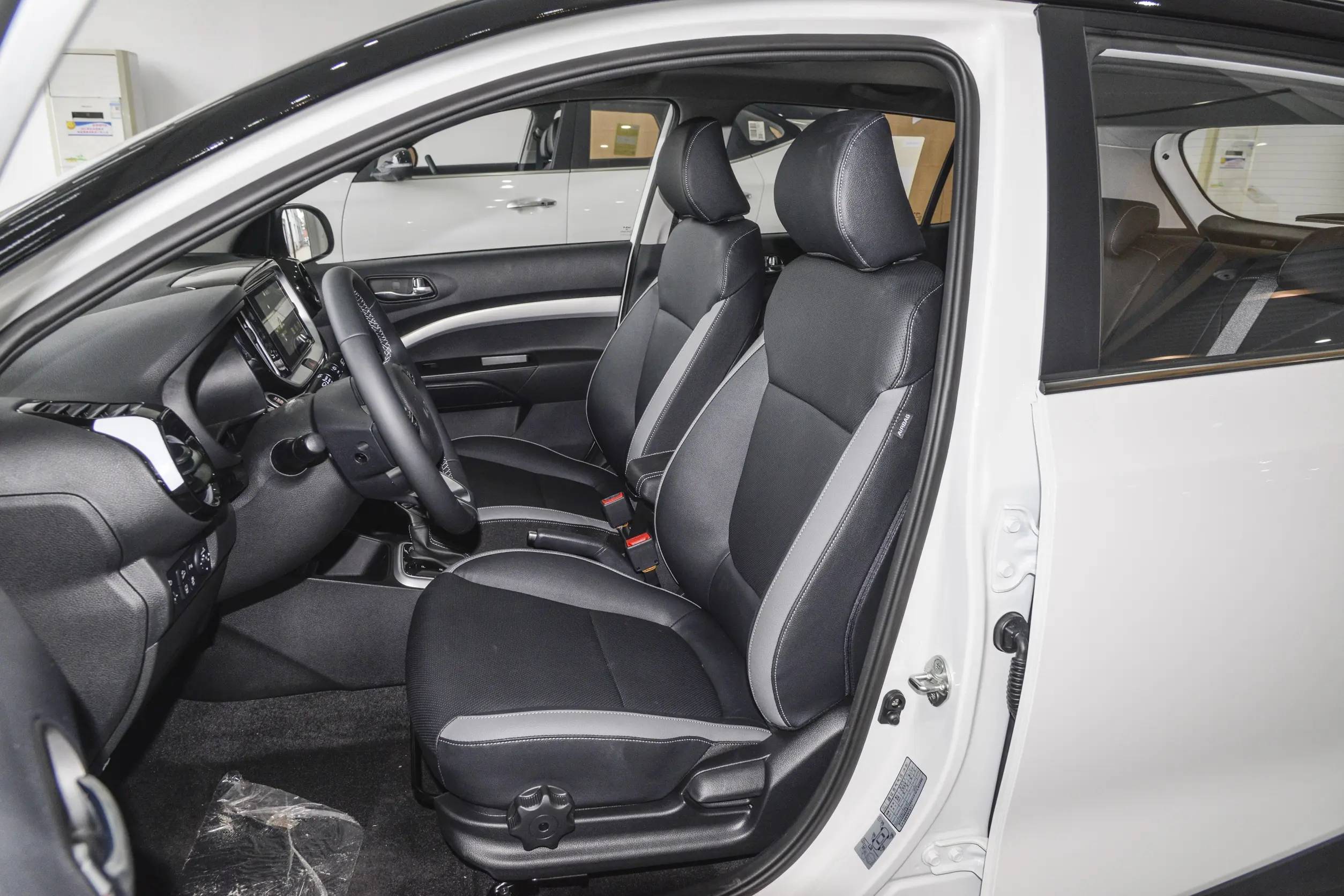 2021 Kia KX1 Auto Exportateur en Chine | Auto en Chine - Auto en Chine