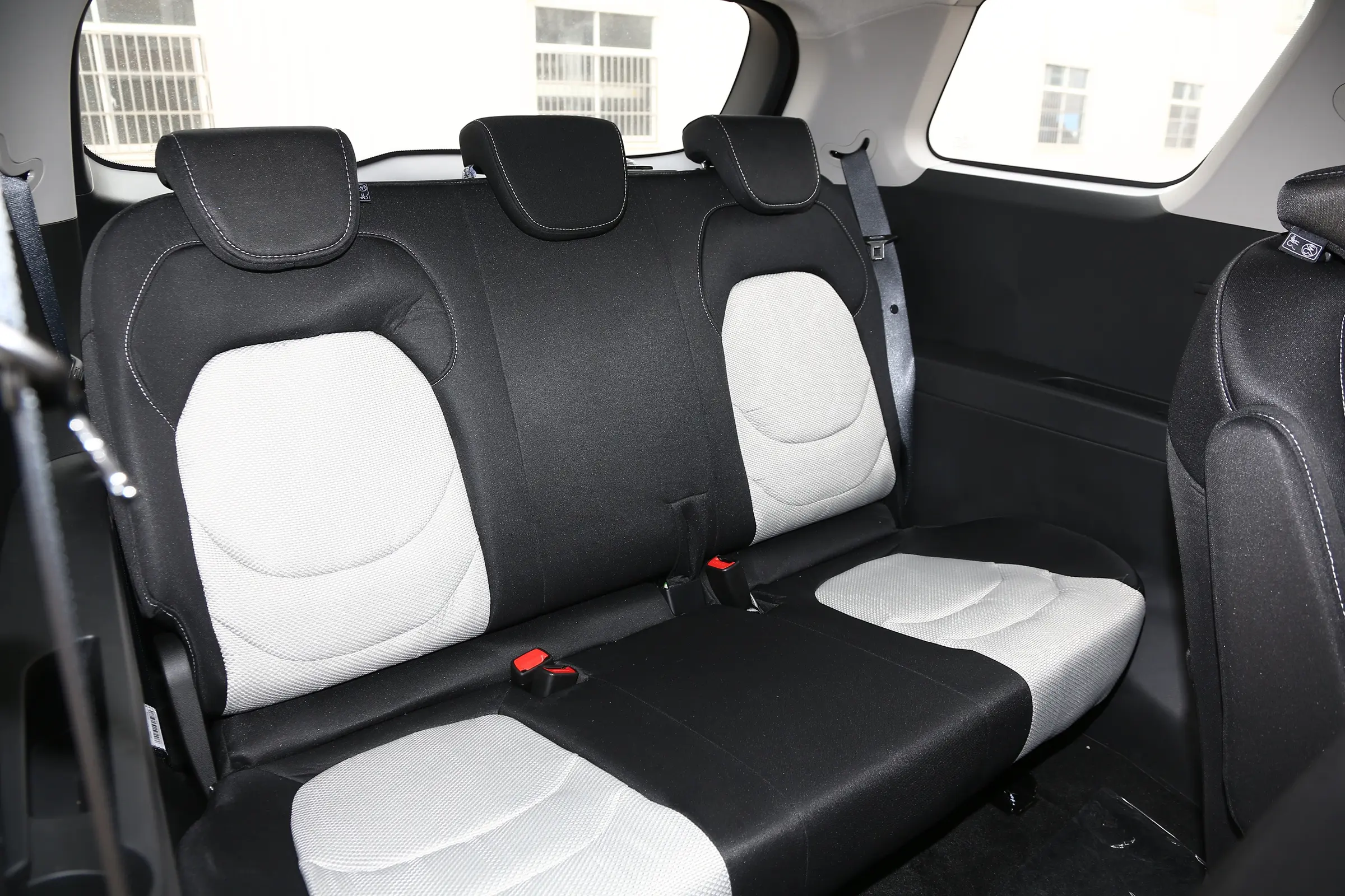 Wuling Hongguang S3 1.5L 6MT Standard Version | Neuwagenexport – keine ...